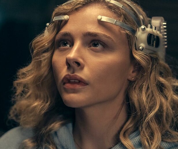 Chloë Grace Moretz In Nieuwe Sf Thrillerserie The Peripheral Op Prime Video
